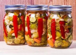 3 av det mest läckra receptet för skarp marinerad zucchini för vintern