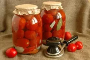 Top 10 retseptid marineeritud tomatid aspiriini talve jaoks 1-3 liitri purgi jaoks