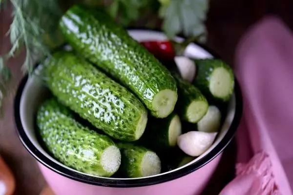 Cucumbers ovat meluisia