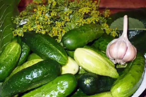 Cucumbers Villat Säilykkeet Vodkan lautaselle