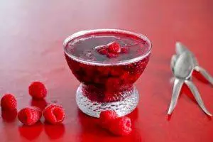 Step-by-step recipe for the preparation of jelly raspberry jam