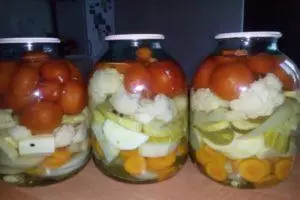 Fermanên çêtirîn ên Recipe ji Vegetable Assorted - Cucumbers, Tomato û Zucchini ji bo zivistanê