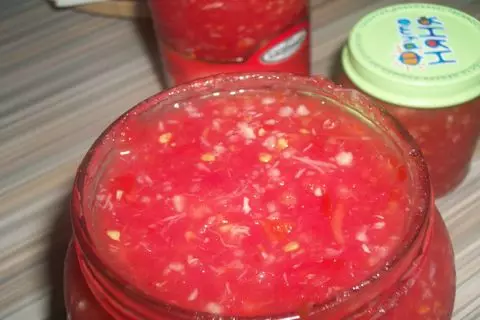 西紅柿和adzhika