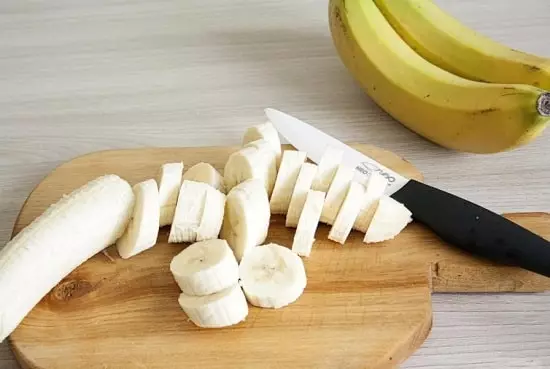 різаний банан
