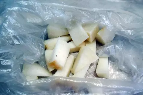 包裝中的冷凍甜瓜
