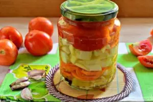 Top 10 simple recipes for marinating sweet and sharp pepper in oil for winter, slices and whole