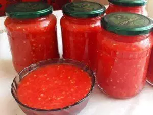 Top 8 des recettes simples pour la cuisson tomate pour l'hiver à la maison