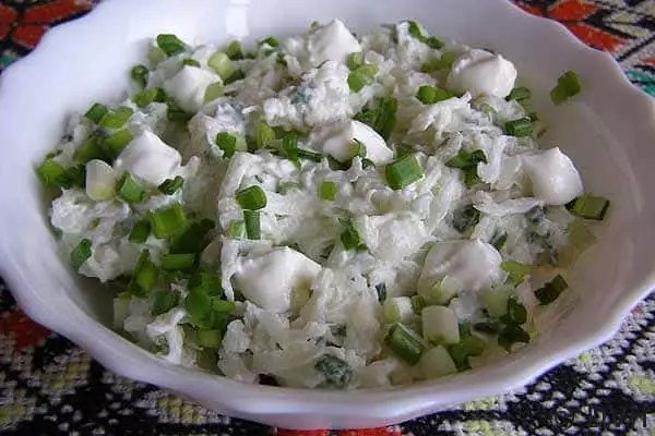 Salat av Radish.