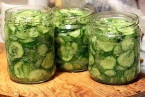4 nhanho-ne-nhanho recipe yekubheka cucumbers ine parsley uye gariki yeiyo nguva yechando