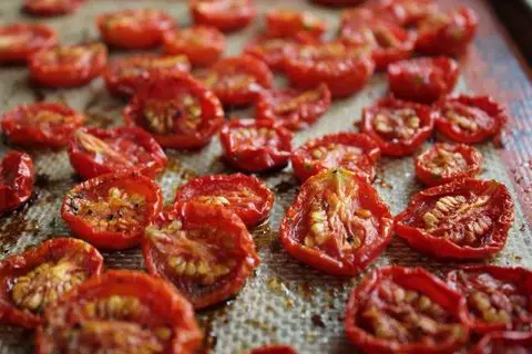 Przepis suszonych pomidorów
