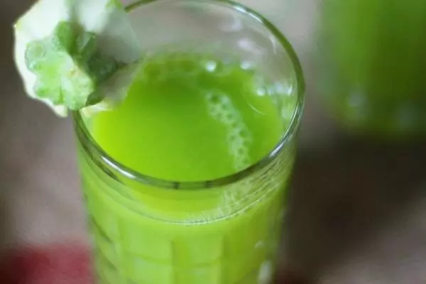 綠色液體