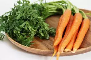 4 millor recepta pas a pas per bullir les tapes de pastanaga per a l'hivern