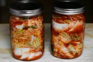 Top 11 Delicious Canned Cabbage Uppskriftir fyrir veturinn í bönkum