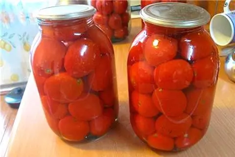 Tomat fèmen