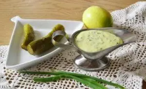 Trin-for-trin opskrift til madlavning tartar sauce med salt agurker