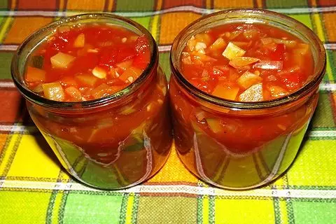 гострі кабачки в томаті