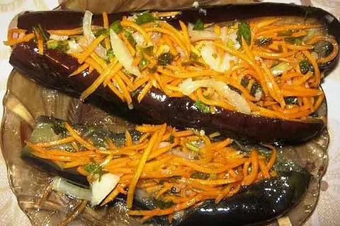 Eggplant le cairéid