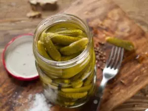 Cucumbers in grape leaves: Marinization recipe for winter with photos and video