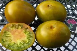 Karakteristisk og beskrivelse av en rekke tomat sump, dets utbytte