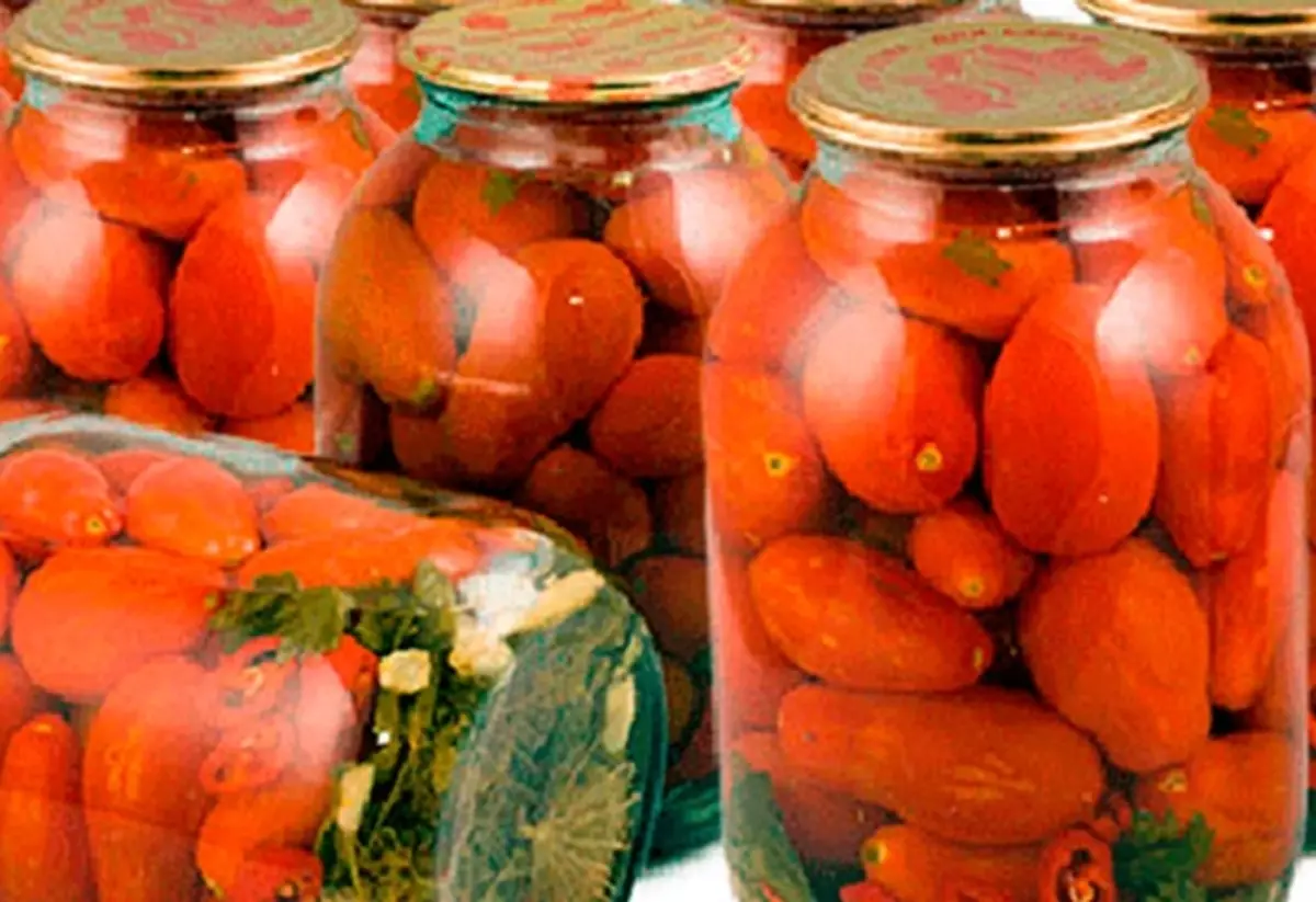 الحفاظ على الطماطم ماتريوشكا