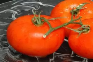 Inkcazo yeendidi ze-tomato yobusi, kunye nesivuno sayo