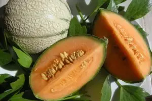 Zergatik egon daiteke meloi bat haragi laranja batekin, zein da barietate hau?