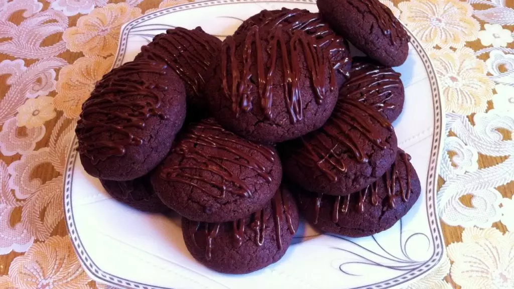 सरल चकलेट कुकी नुस्खा