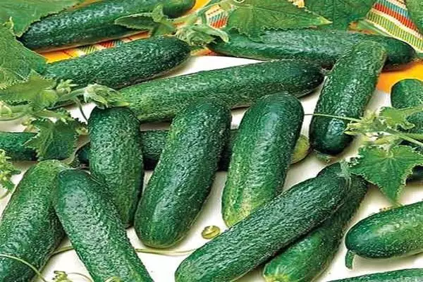 Luíonn cucumbers