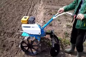 Typer av ockupanter för potatis till motoblock: Hur man gör och ställer upp med egna händer?