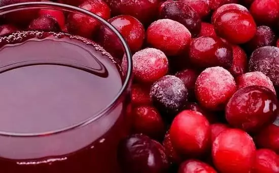 Benefiċċju tal-Lingonberry u Ħsara