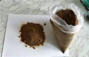Indicacions per a l'ús del pastís de mostassa i com utilitzar fertilitzants