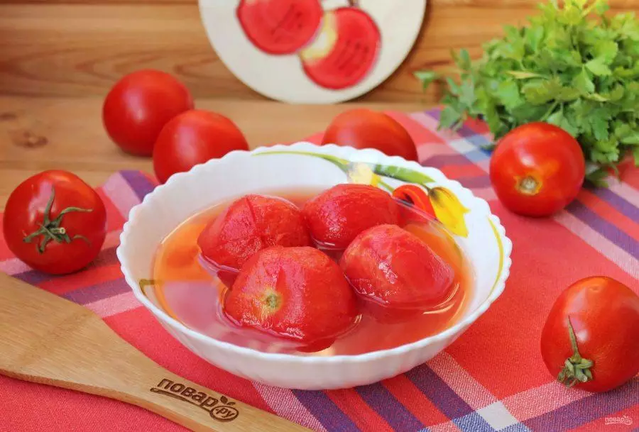 помідори очищені консервовані