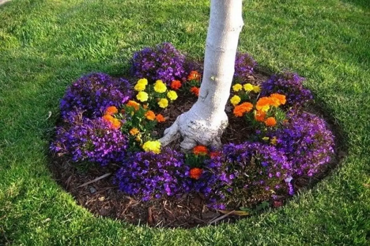 plantet blomsterbed