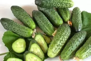 Kuvaus parhaiden Cunishon Cucumbersin avoimen maaperän