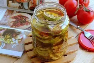 Läckra recept bakat i ugnen Zucchini för vintern hemma