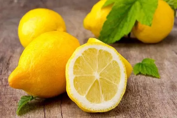 Lemon cut