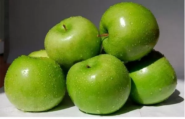 Ябълката седем измита