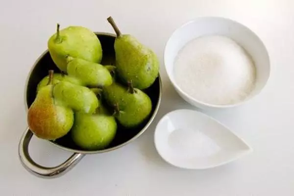 Päron sockersyra på ett bord