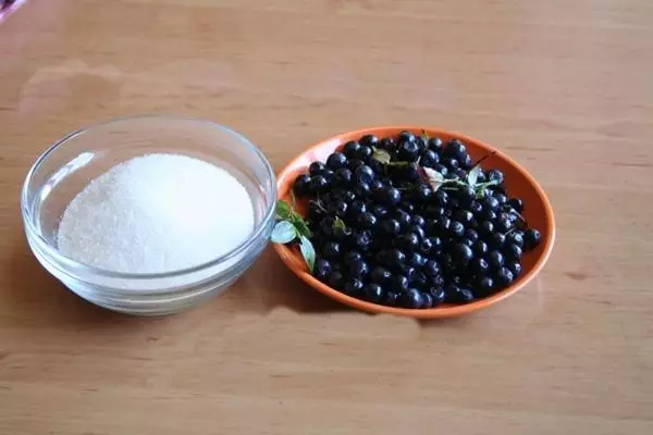 Blueberry dengan gula