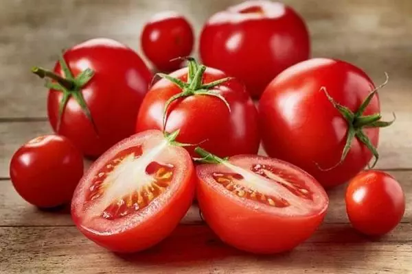 Červené rajčata