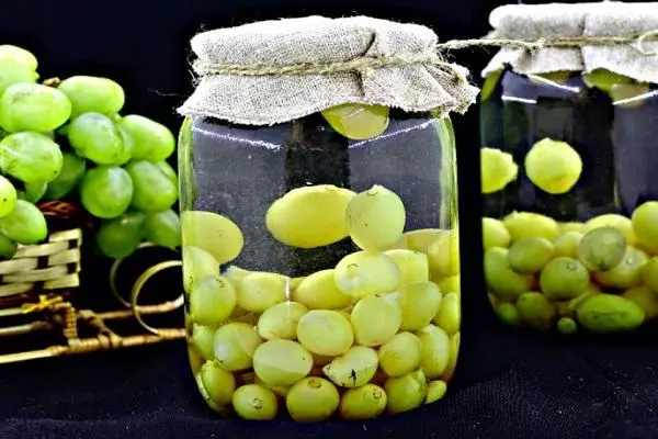 Grapes di jar