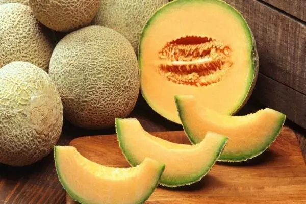 cut melone