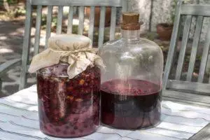 11 einfache Rezepte für ummauerte Wein aus Kirsche zu Hause
