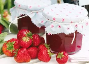 22冬季草莓醬的最佳逐步配方