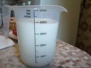 Tableau des indicateurs de densité de lait en kg m3, à partir duquel cela dépend et comment augmenter