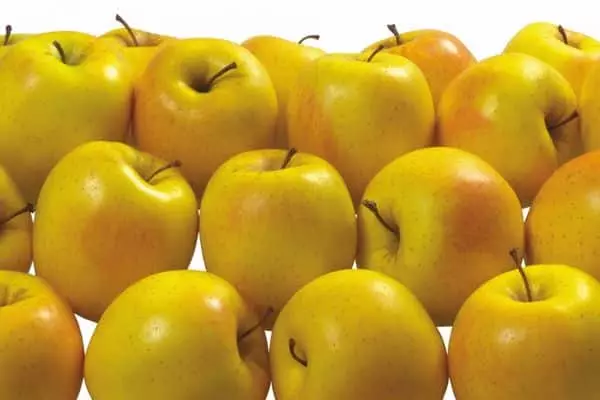 Ruddy apples