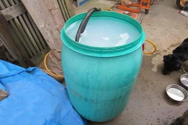 Barrel water