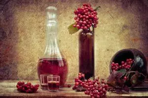 Top 8 simple recipes for cooking rowan wine at home