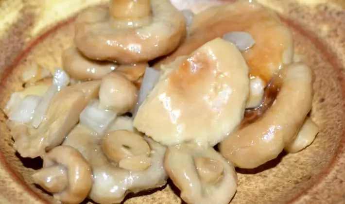 Marinated Mushrooms Volzushki