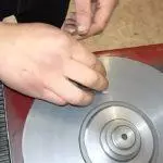 Оштрење ножева машине за фризуре оваца: Правила и колекција машине са властитим рукама 6471_12